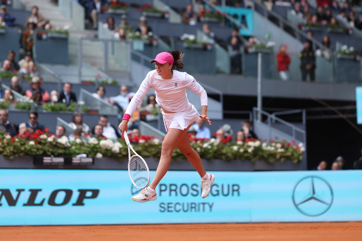 Iga Swiatek Serving at Madrid Open